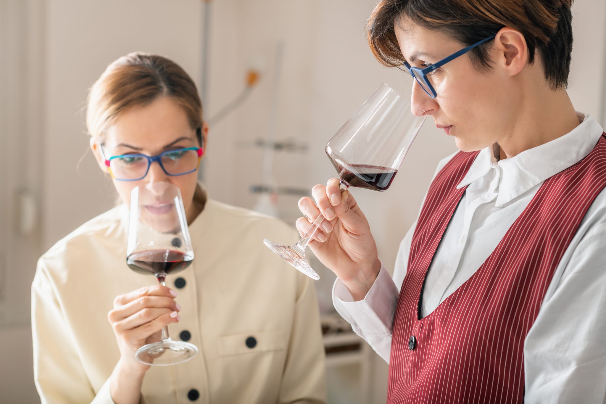 Blind tasting: how it works, what it reveals and how to succeed ...